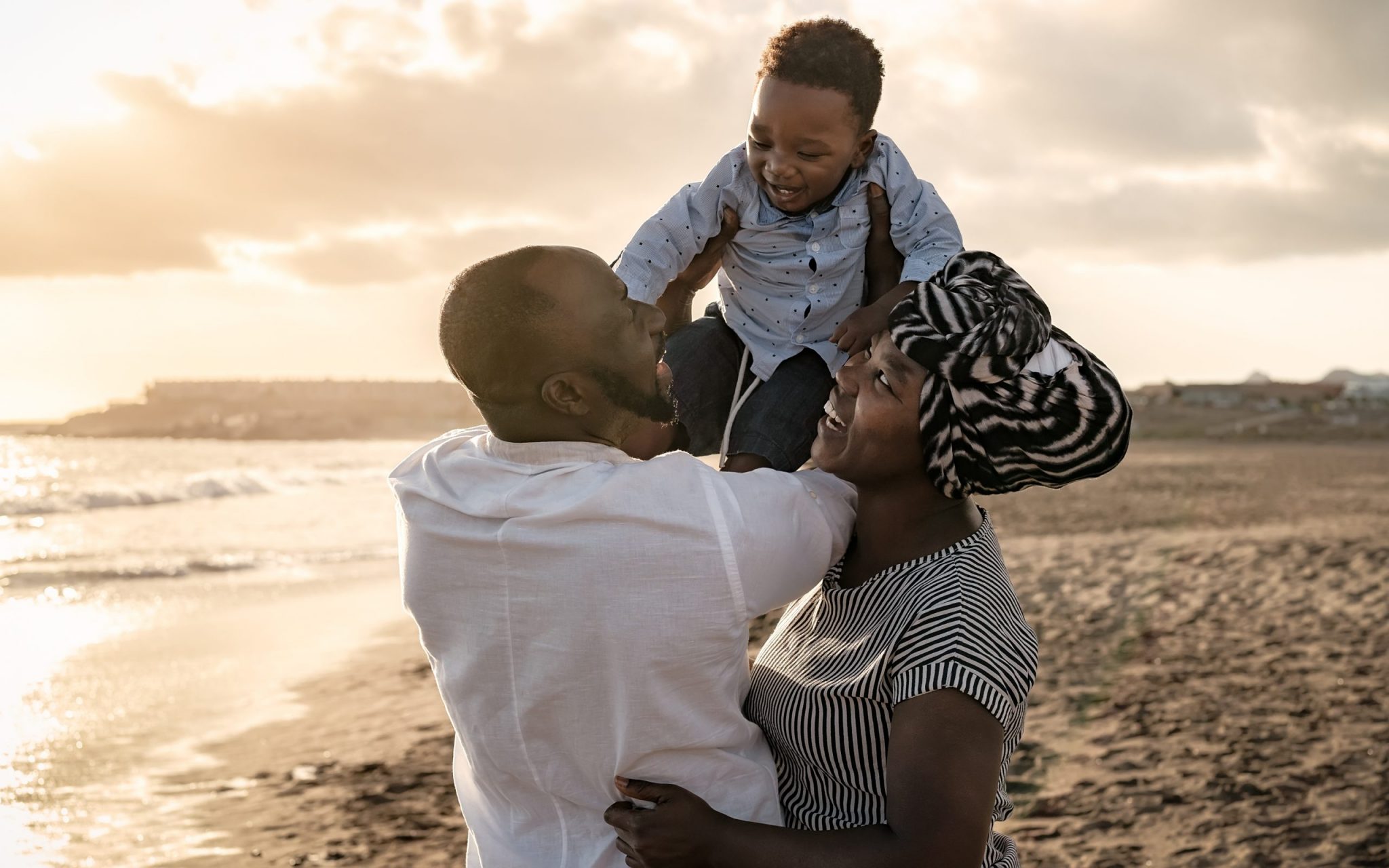 7 Quran Verses & Hadith about Parents - Muslimi